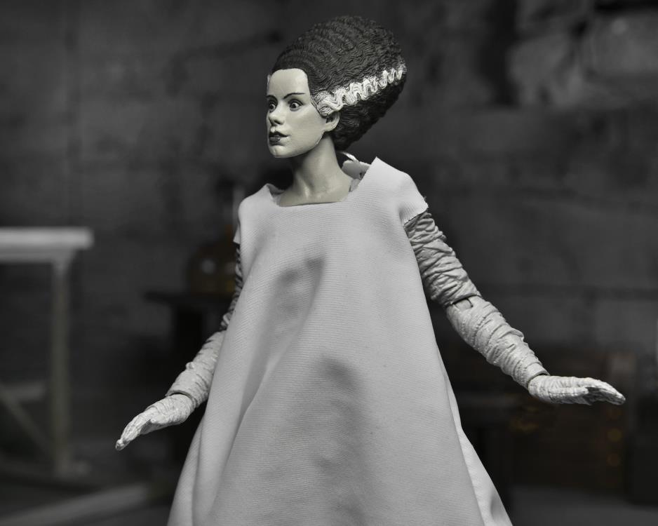 NECA Universal Monsters Bride of Frankenstein Ultimate Action Figure ...